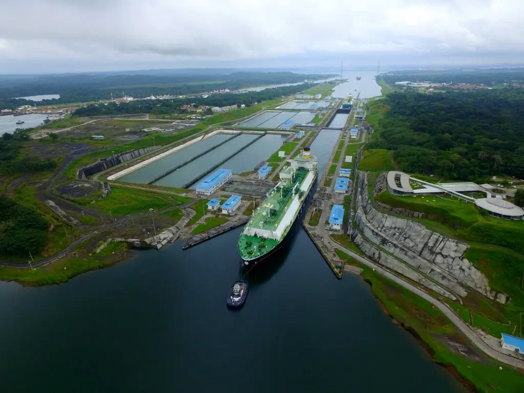 MSC Container Ship Sets Panama Canal Record