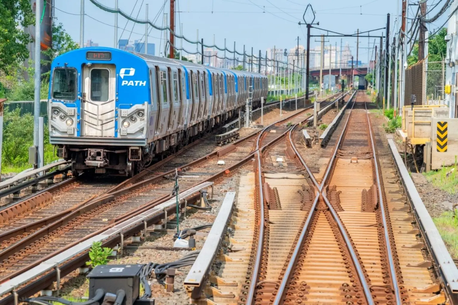 RAIB Releases Report Detailing 2024 Buffer Collision at London Bridge ...