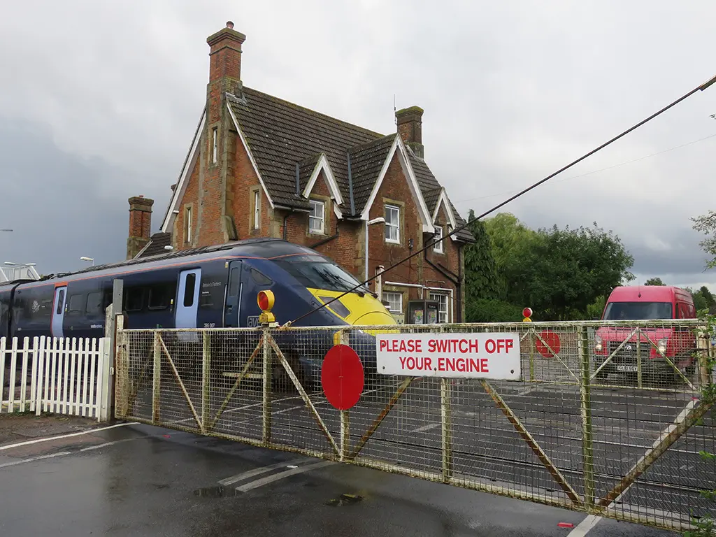 UK: First Refurbished Unit Enters Operation on Southeastern Metro