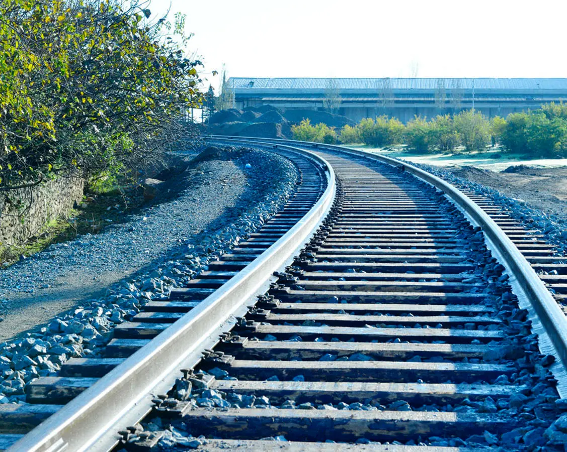 China: Track-Laying Begins on the Xi’an–Ankang High-Speed Railway